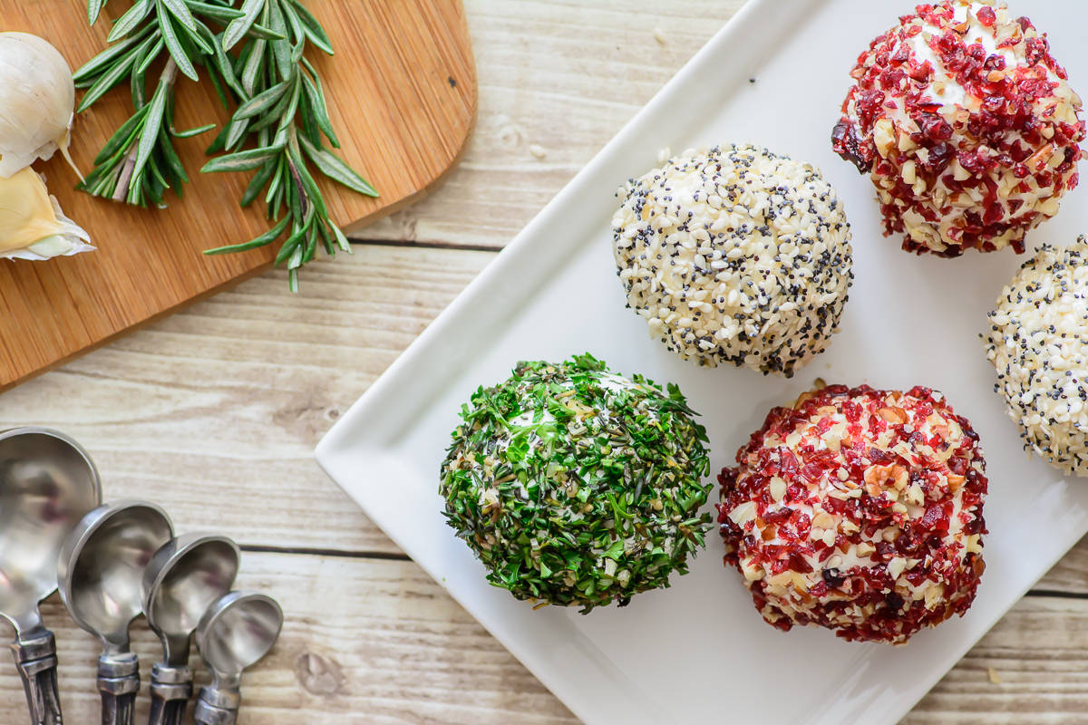 Mini Cheese Ball Recipe - 3 Ways - we know stuff